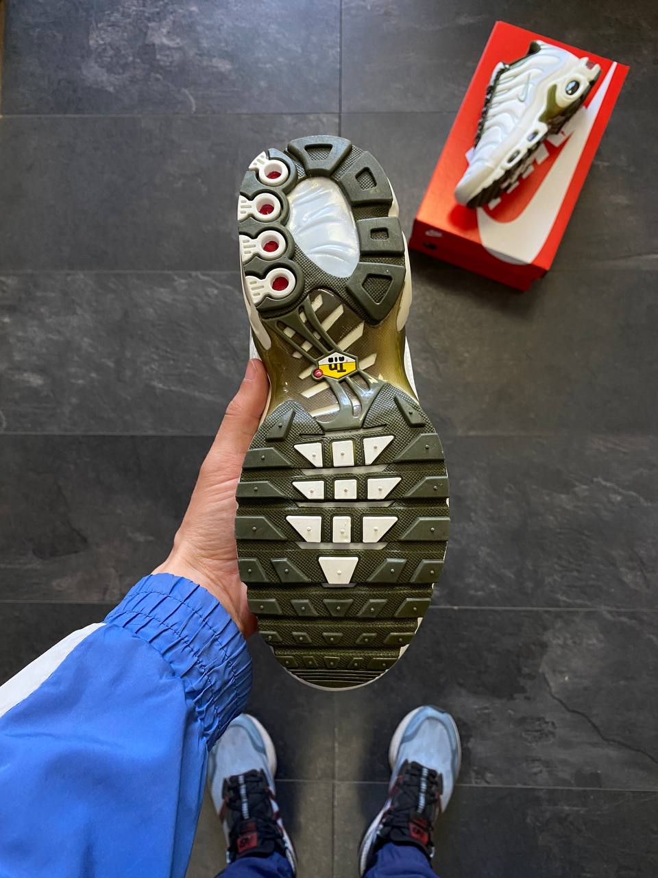 Nike Air Max Plus TN "Beige Olive" - TAKESHOES